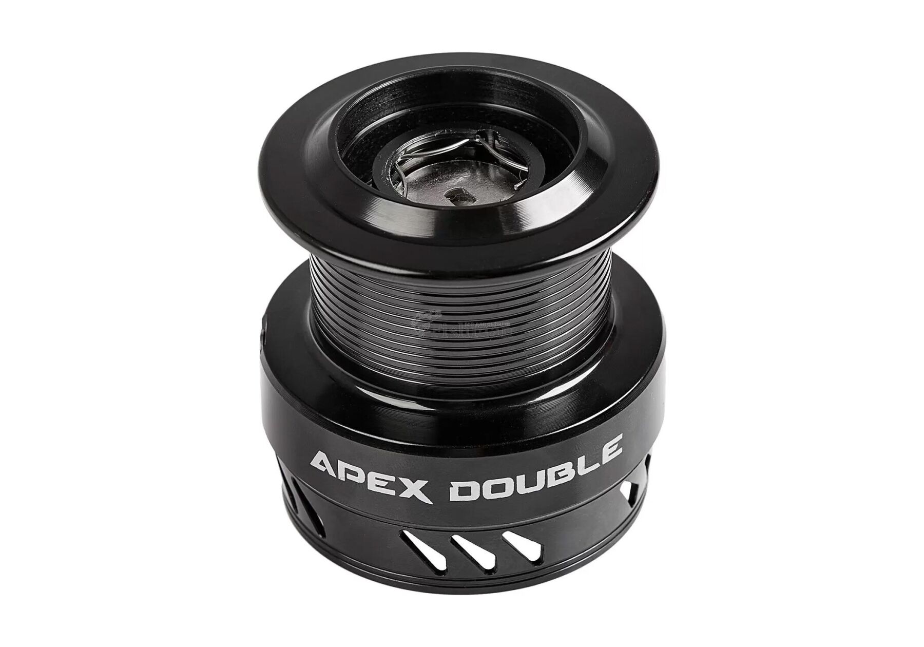 Byu carp reels Brain Apex Double Screw Handle 3000 in a fishing tackle shop